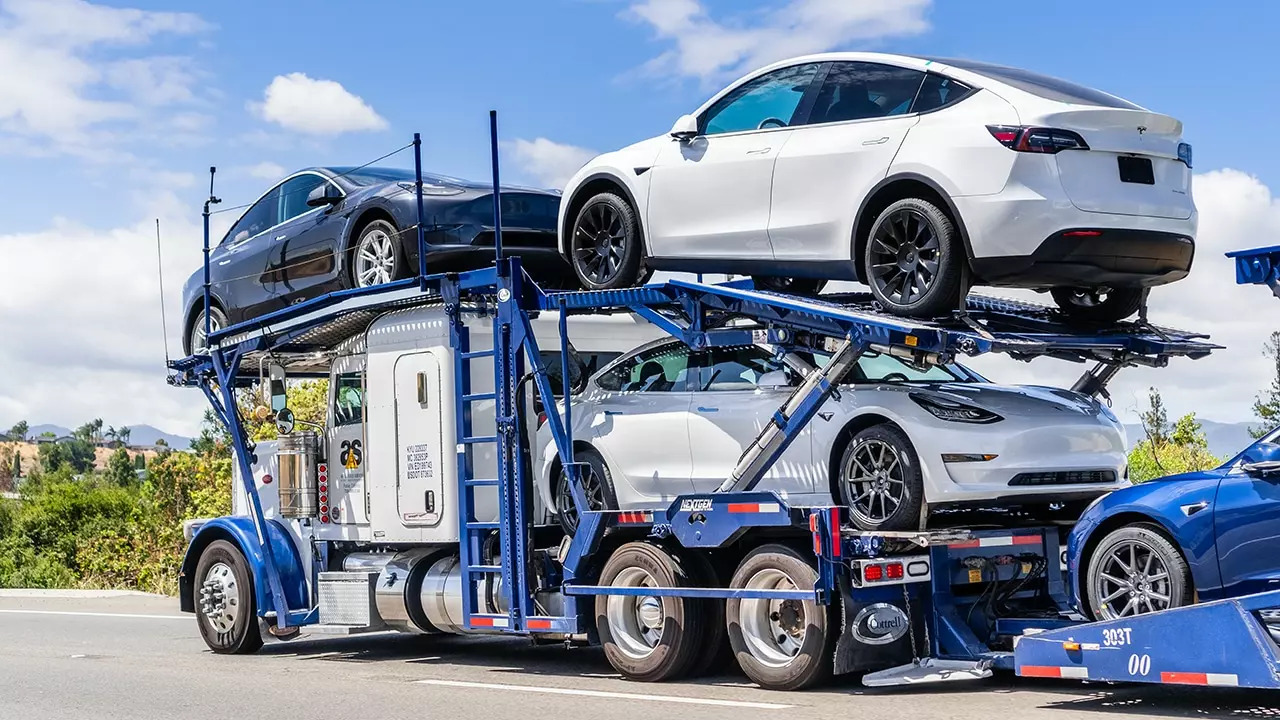 Cross-Country Car Shipping with AmeriFreight